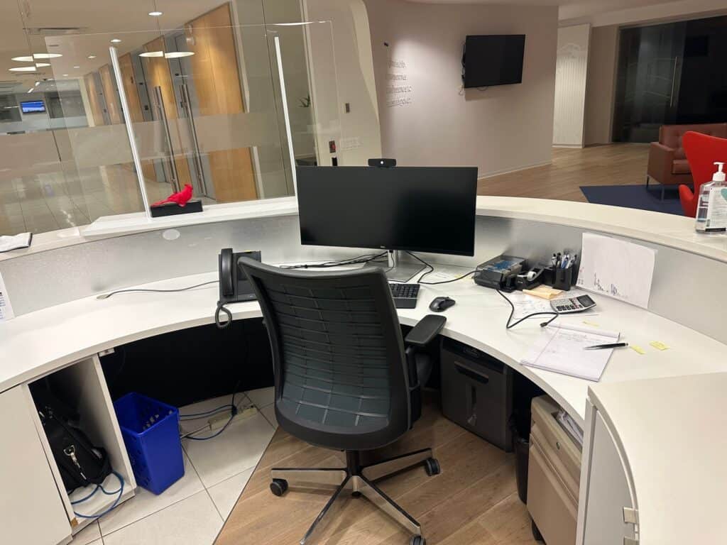 Case Study - Crown manages NYC-based client’s multi-location IT refresh ...